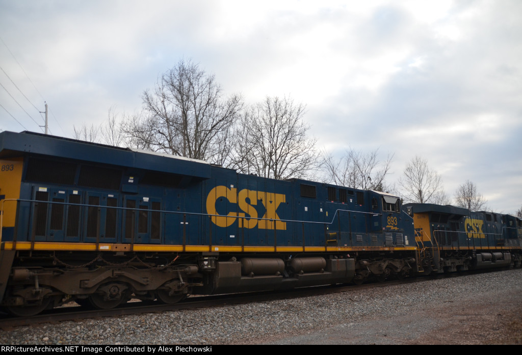 CSX 893